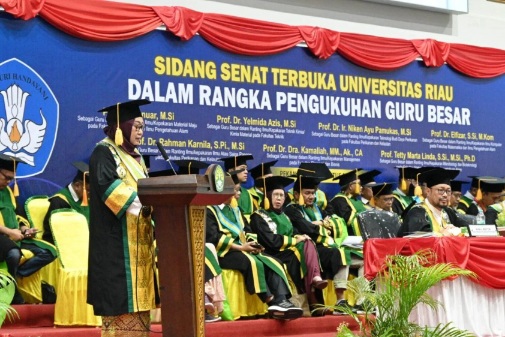 Rektor UNRI: Pengukuhan Guru Besar adalah Simbol Pencapaian Tertinggi ...